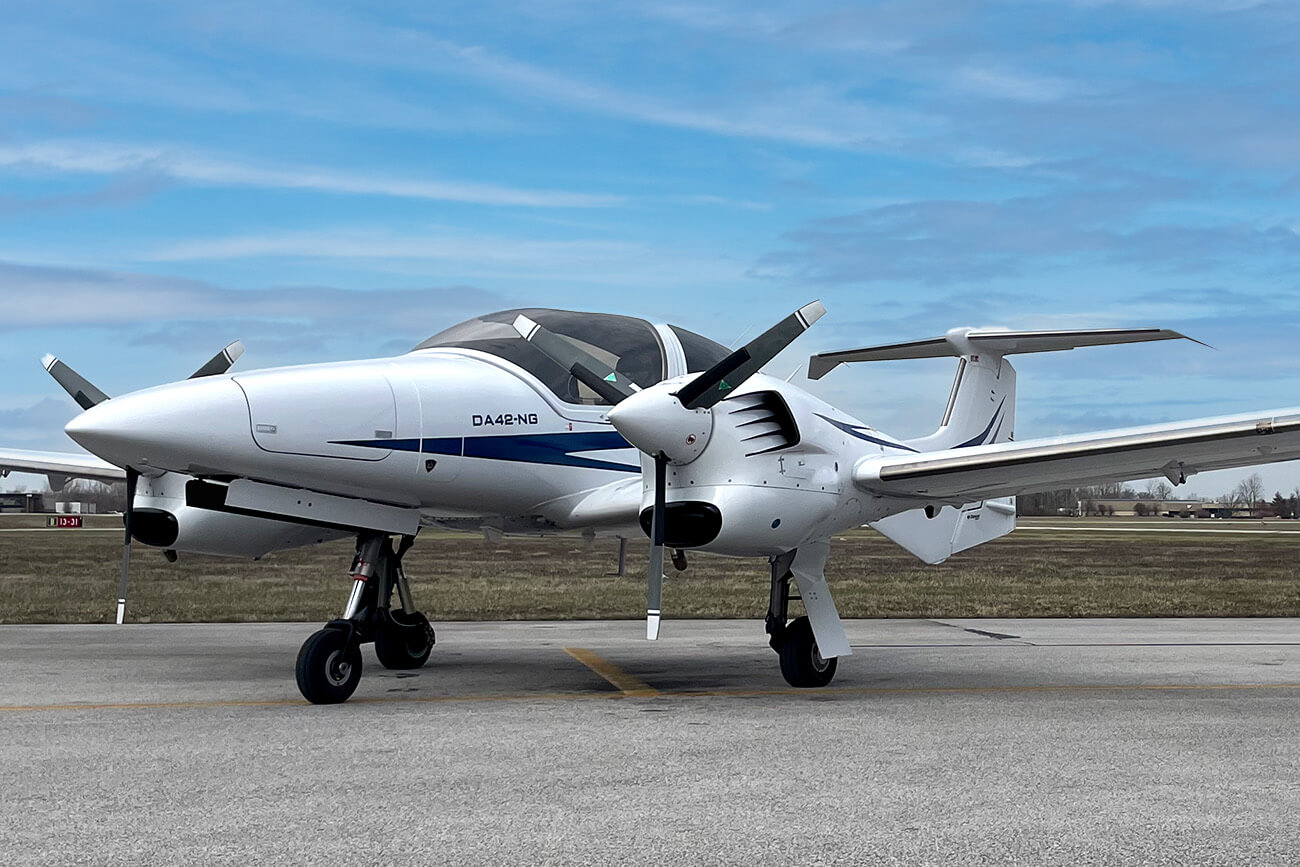 Diamond DA42 - Sweet Aviation